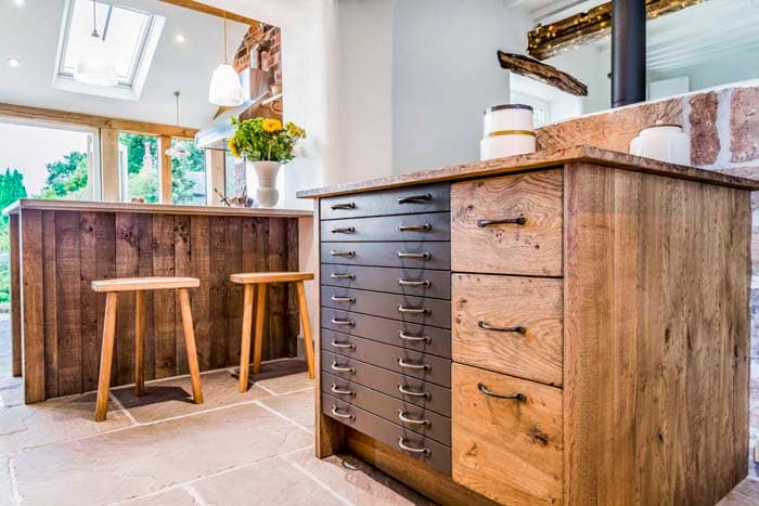 Rustic oak and painted kitchen - Love Wood Kitchens